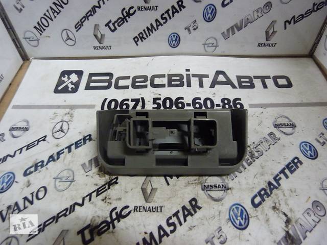 Плафон освітлення салону Renault Master 8200418969: Блок управління ...