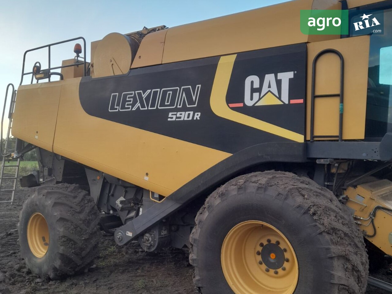 Купити Комбайн CAT Lexion 590R 2008. Б/в. Ціна 75 000 $, Вінниця ...