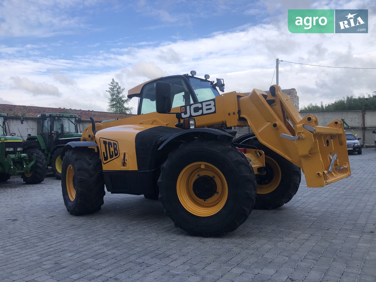 Купити Навантажувач JCB 536.70 2008. Б/в. Ціна 48 559 $, Звенигородка ...