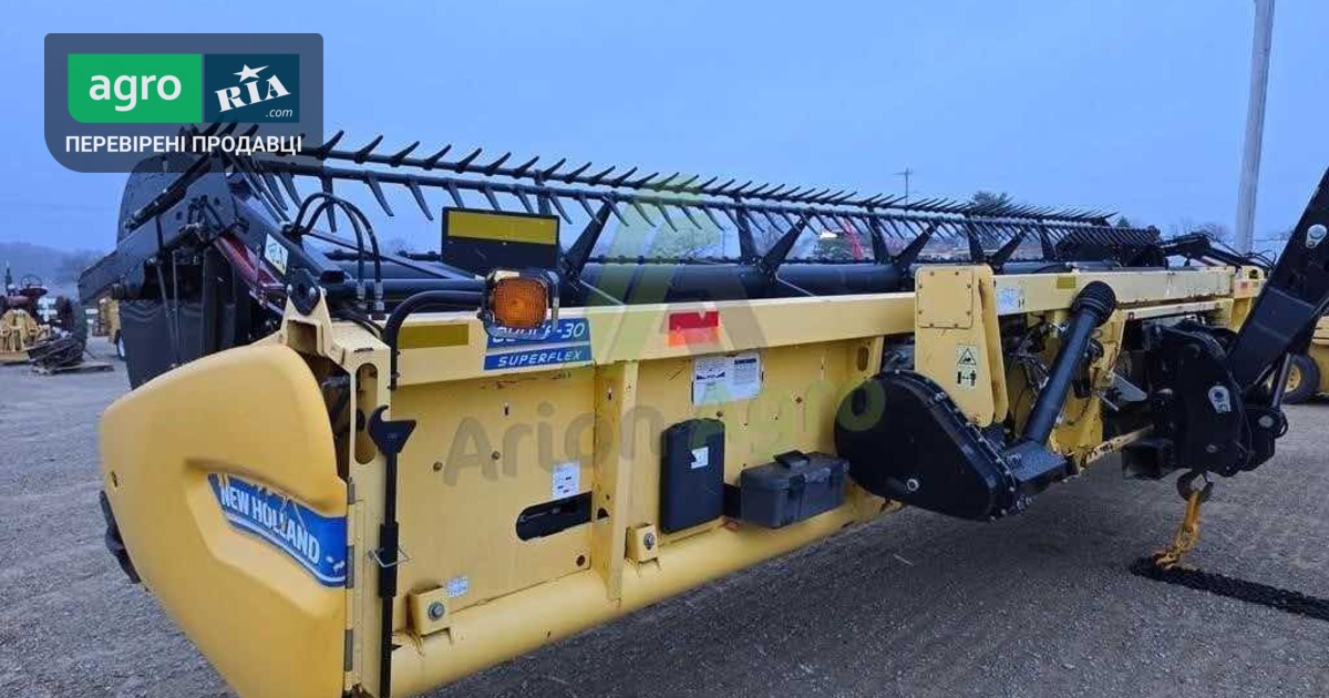 Купити Жниварка New Holland 880CF-30 Superflex 2015. Б/в. Ціна 26 000 ...