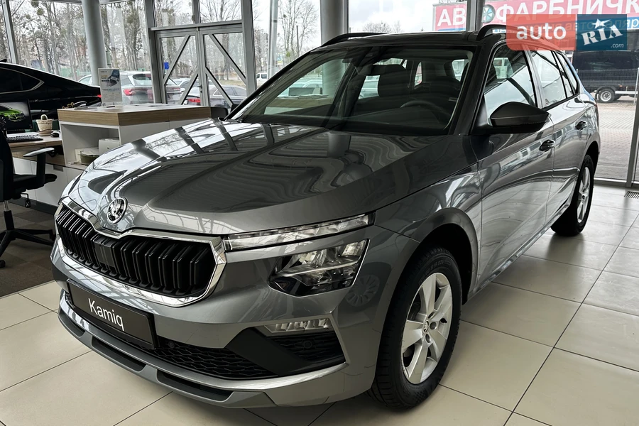 Купити нове авто Skoda Kamiq Selection 2024, Brilliant Silver Metallic ...