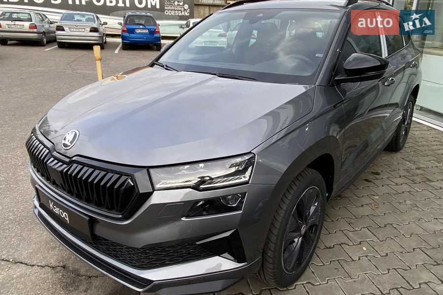 Купити нове авто Skoda Karoq Sportline 2025, Graphite Gray Metallic ...