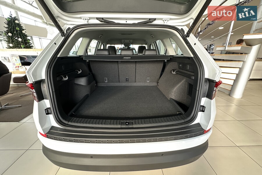 Купити нове авто Skoda Kodiaq Style 2024, Moon White Metallic ...