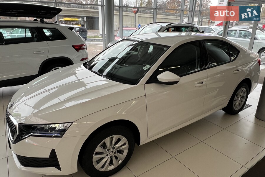 Купити нове авто Skoda Octavia Essence 2024, Candy White, Автомат. Ціна ...
