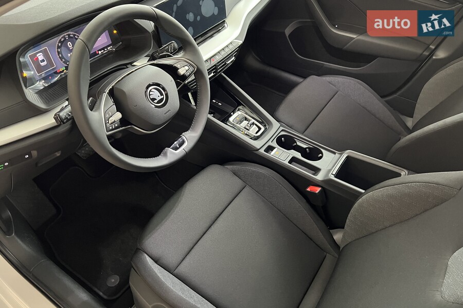 Купити нове авто Skoda Octavia Essence 2024, Candy White, Автомат. Ціна ...