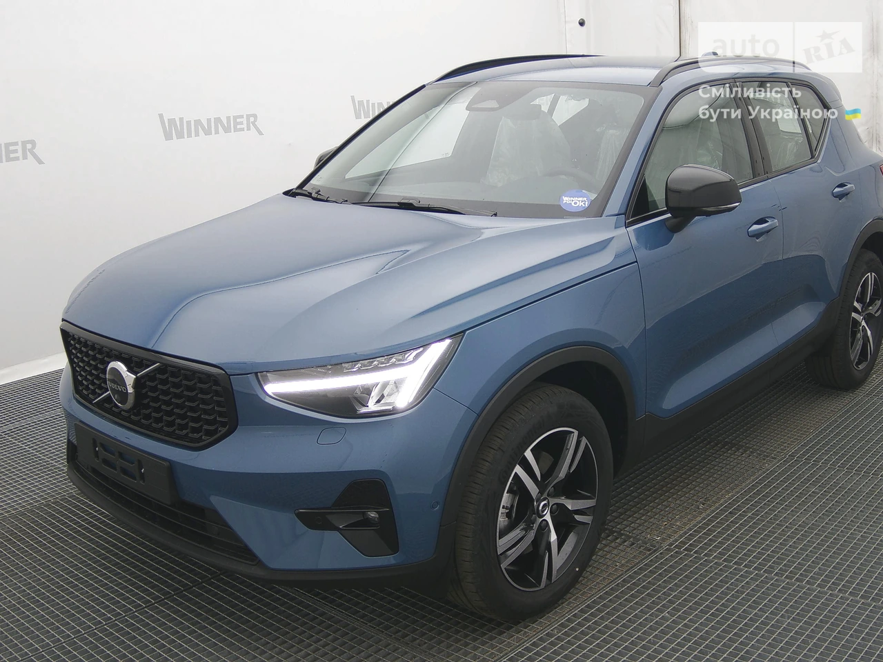 AUTO.RIA – Нове авто Вольво КсК40 (Volvo XC40), 2.0 MHEV DCT (197 к.с ...