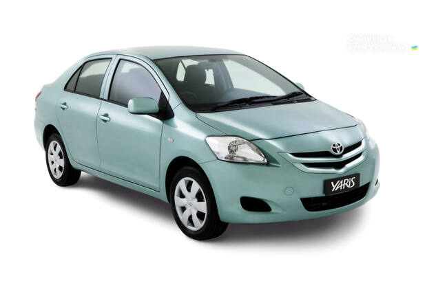 AUTO.RIA – Toyota Yaris Седан 2005-2009 — модифікації та комплектації ...