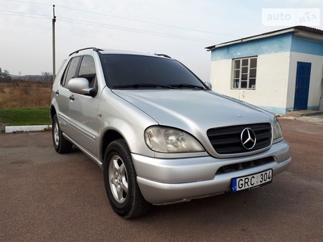 Mercedes-Benz ML 270 2000