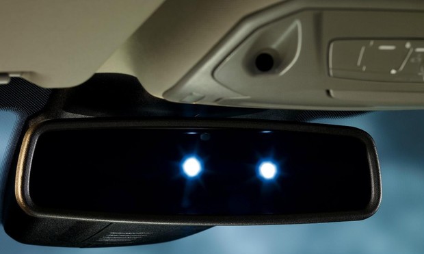 AUTO.RIA – Как это работает? Зеркала с автозатемнением